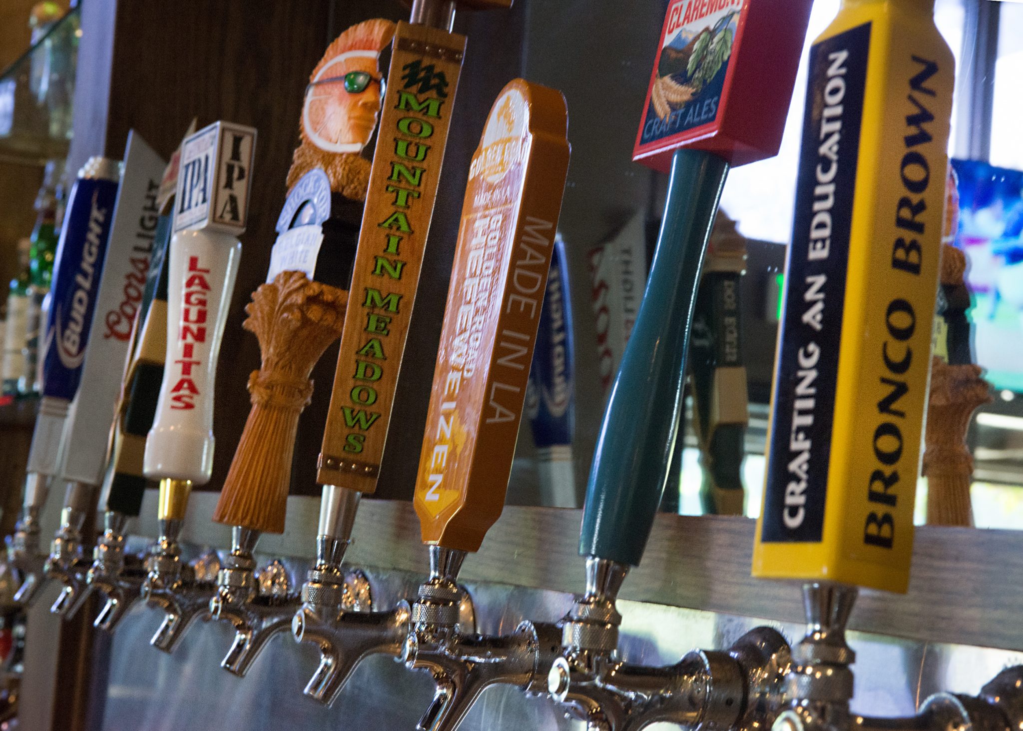 Meadows Bar & Grill | Dining at Mountain Meadows Golf Club | Mountain ...